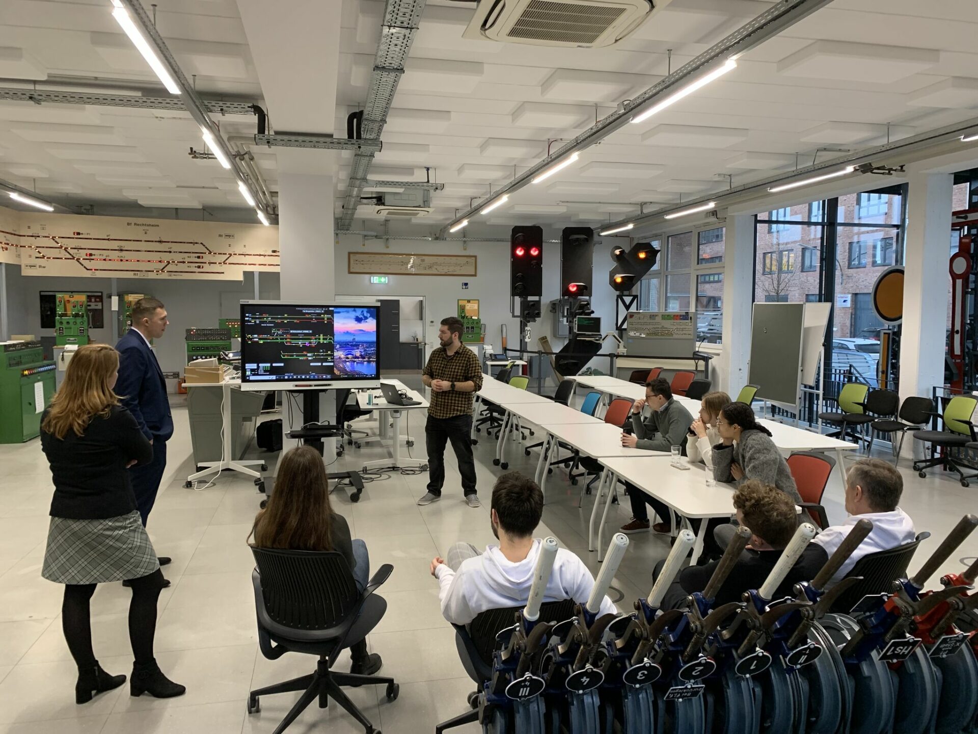 Ausbildungsprogramme der DB Rail Academy - DB Engineering & Consulting